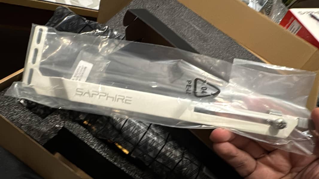 Sapphire Pure Rx 9070 OC - Computer Components - 1113988289