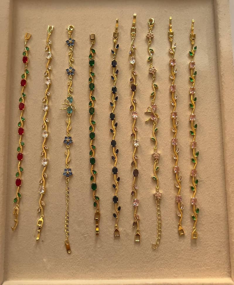 Trending Tulip Braclates - Jewellery - 1114648789