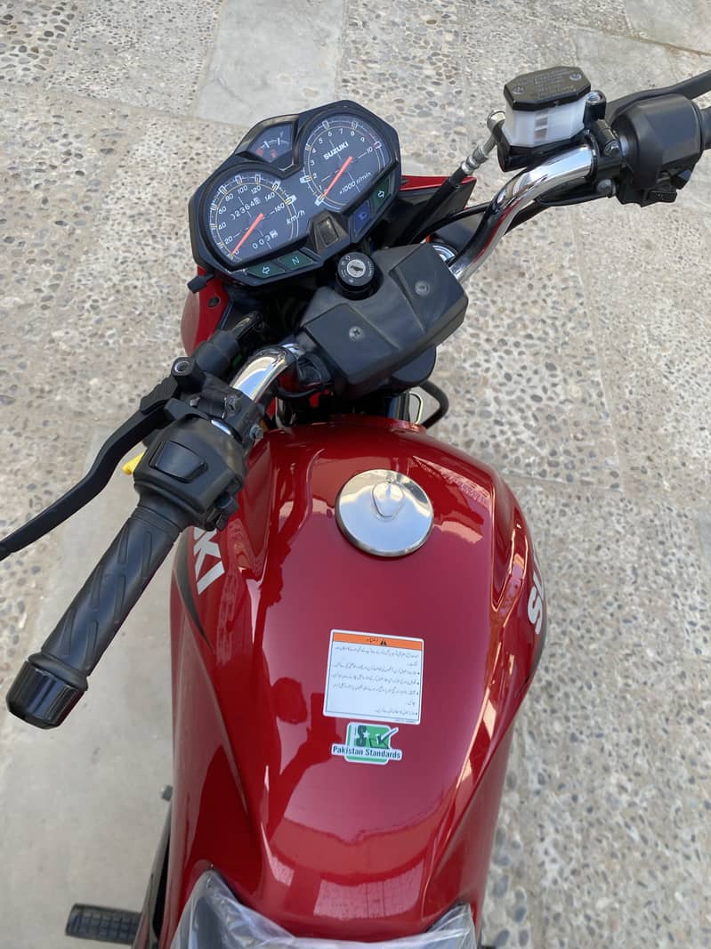 Suzuki gr 150 just 2200km used - Standard Bikes - 1114822639
