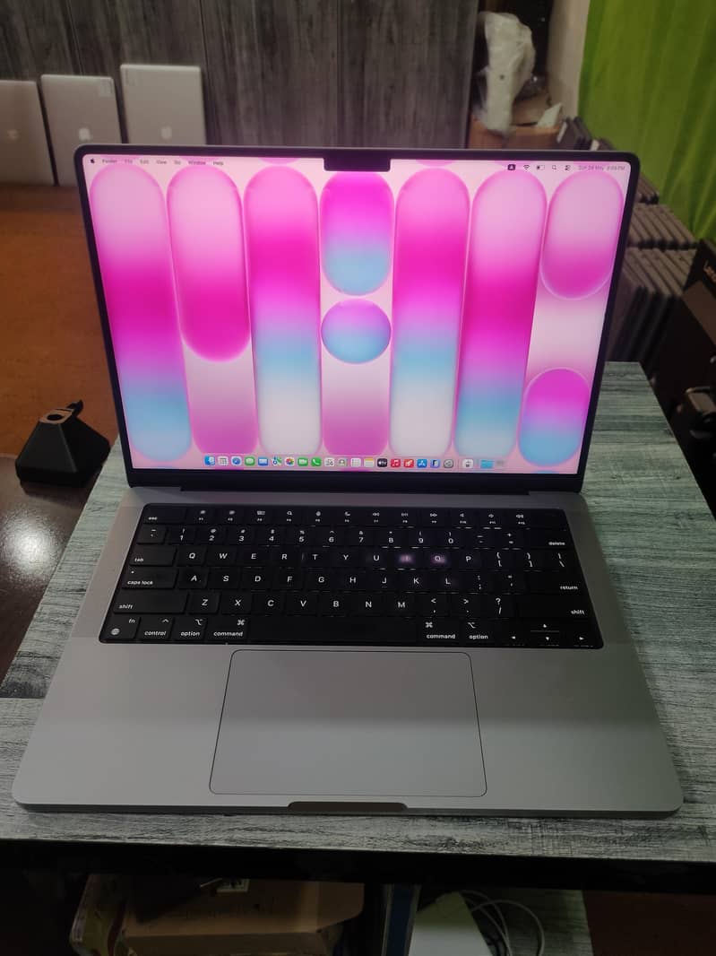 M1 pro 2021 14inch 16gb RAM 1tb SSD - Laptops - 1114851173