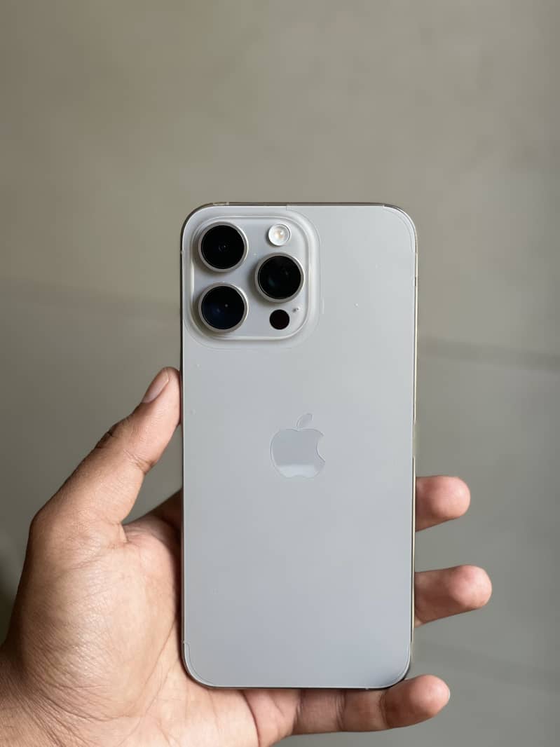 iphone 15 pro max Natural Titanium Bypass - Mobile Phones - 1114892836
