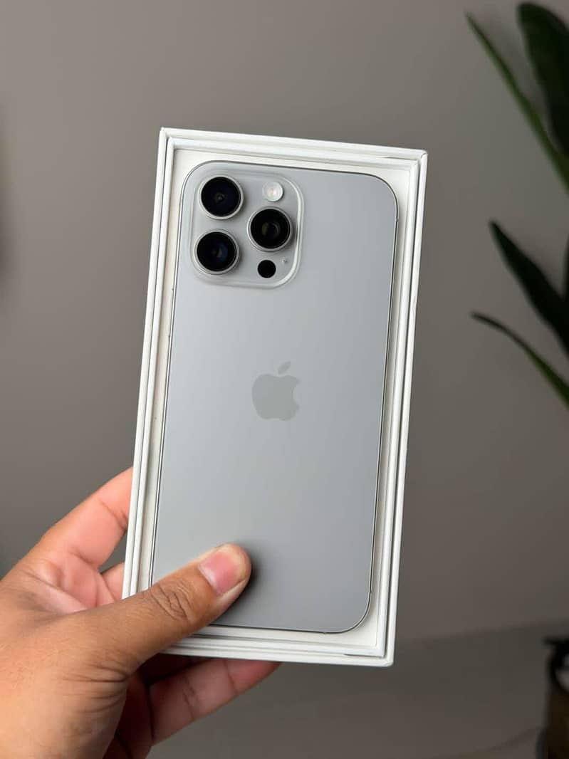 iPhone 16 pro max jv with Box 10/10 - Mobile Phones - 1114911155