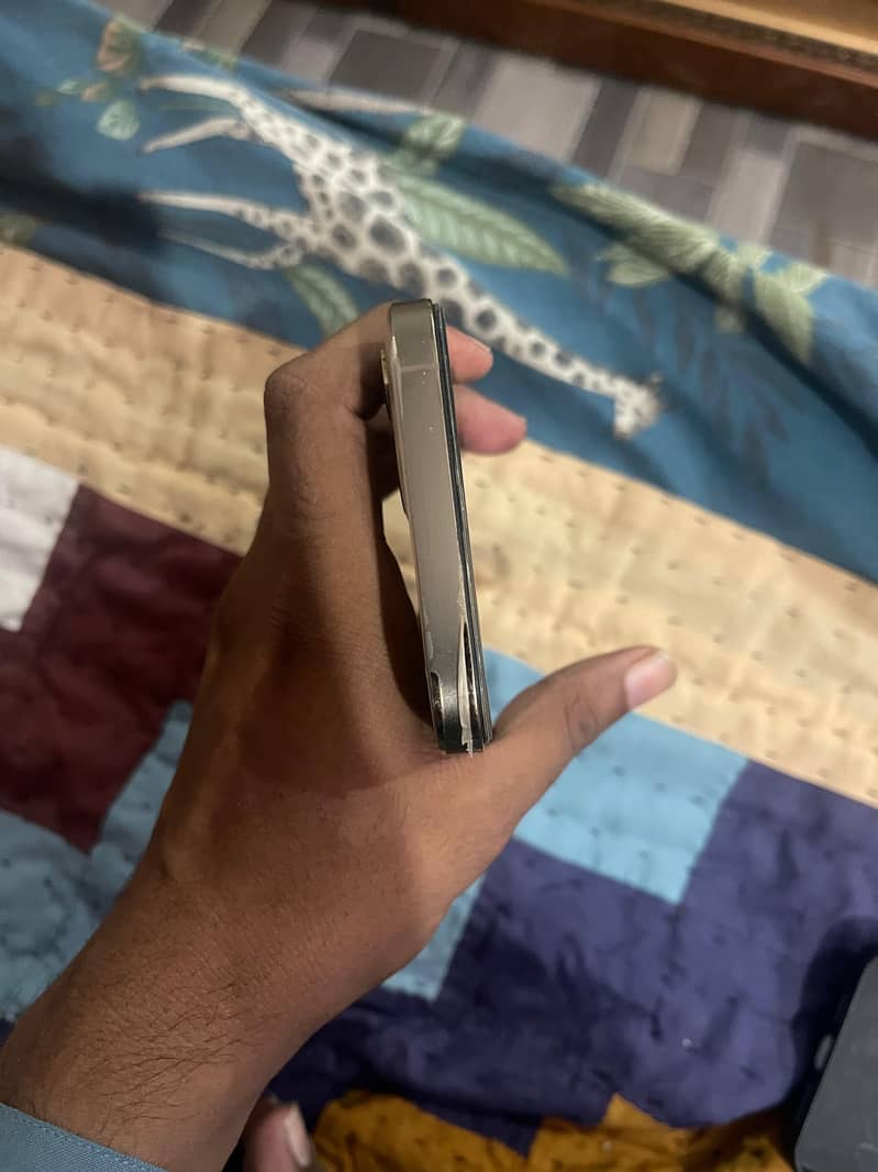 iPhone 12 pro max Gold 256GB - Mobile Phones - 1114912833