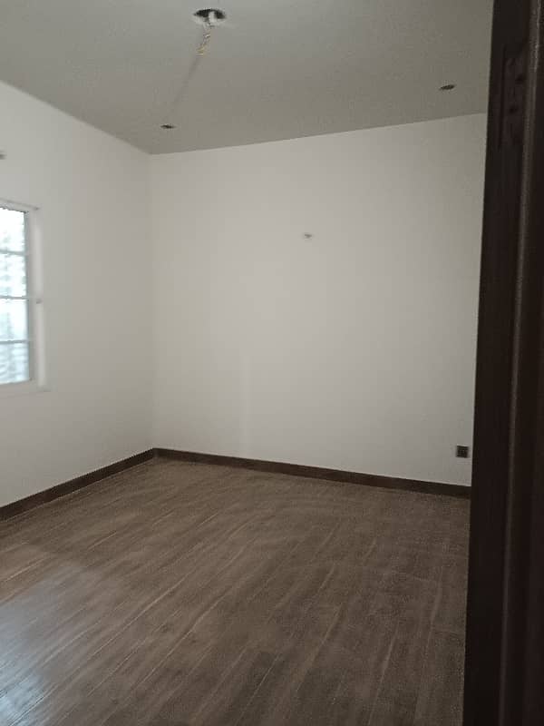 WELL MAINTAINED BUNGALOW 525 SQ 7 BED D/D LOUNGE 2 KITCHEN BIG GARDEN ...