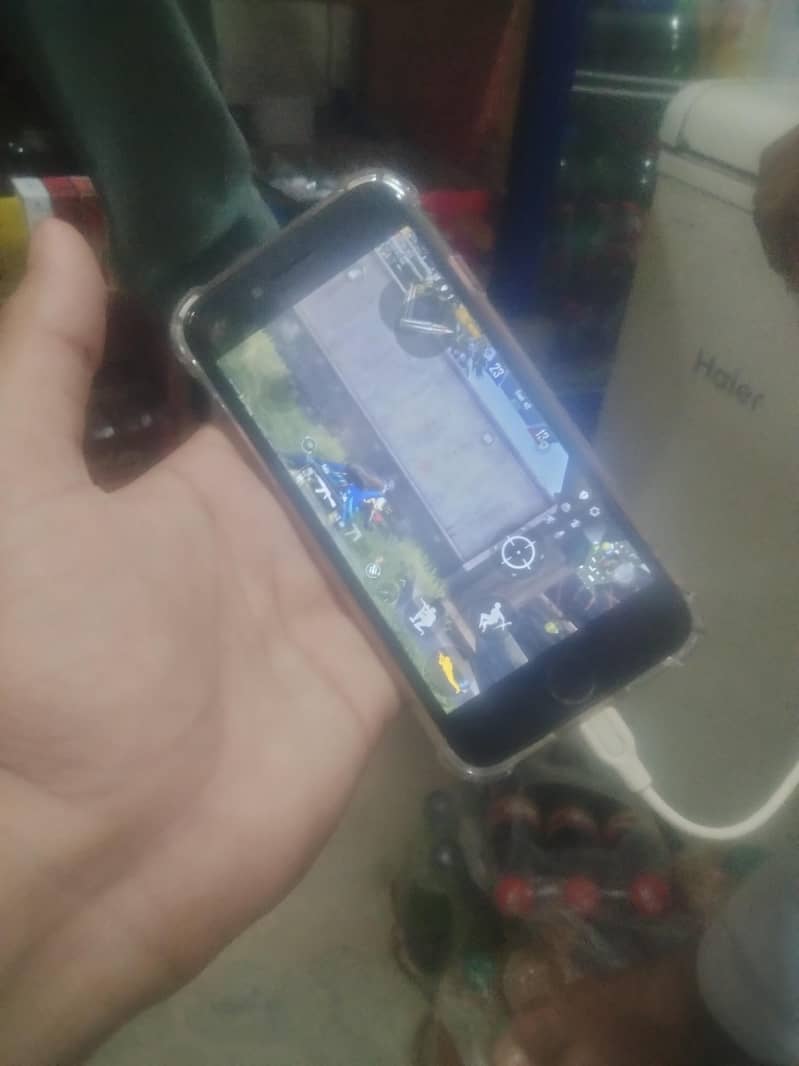 Apple iPhone 8 - Mobile Phones - 1114927427