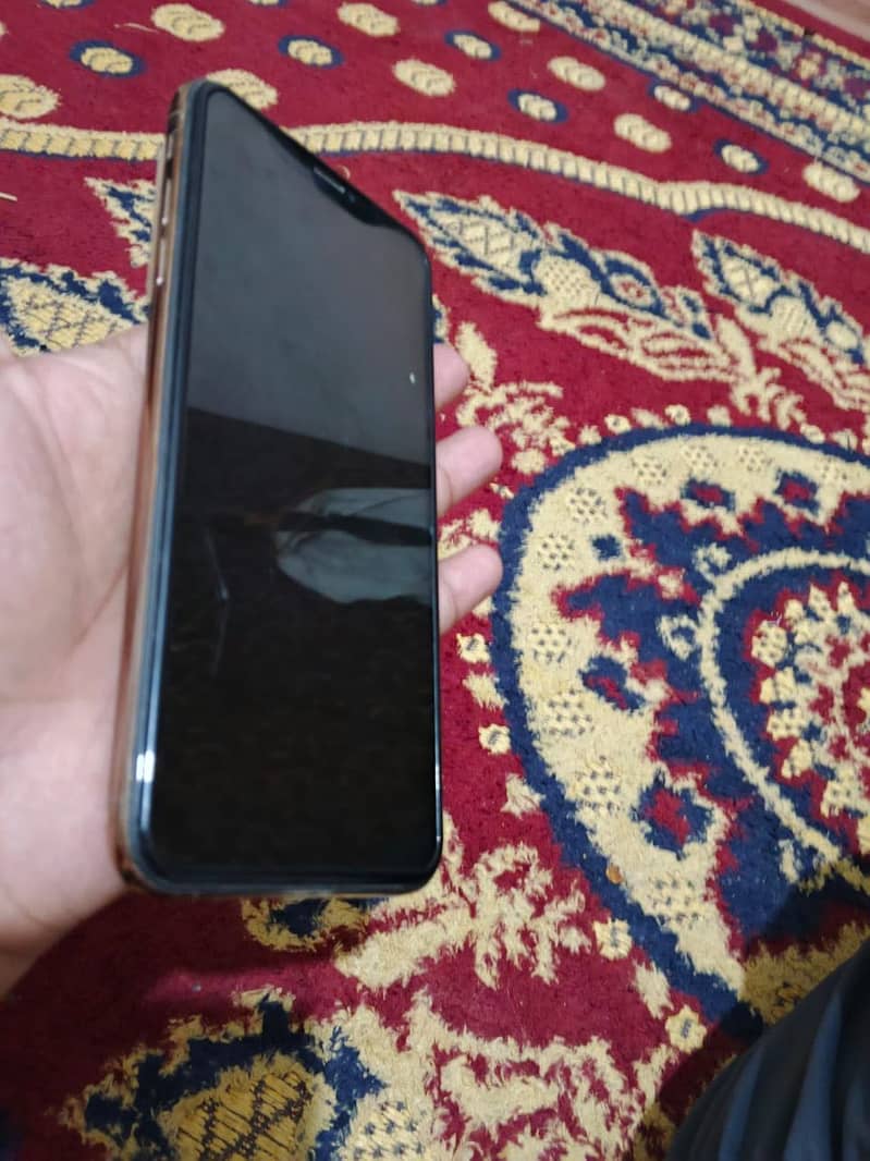 Apple iPhone XS Max - Mobile Phones - 1114978821