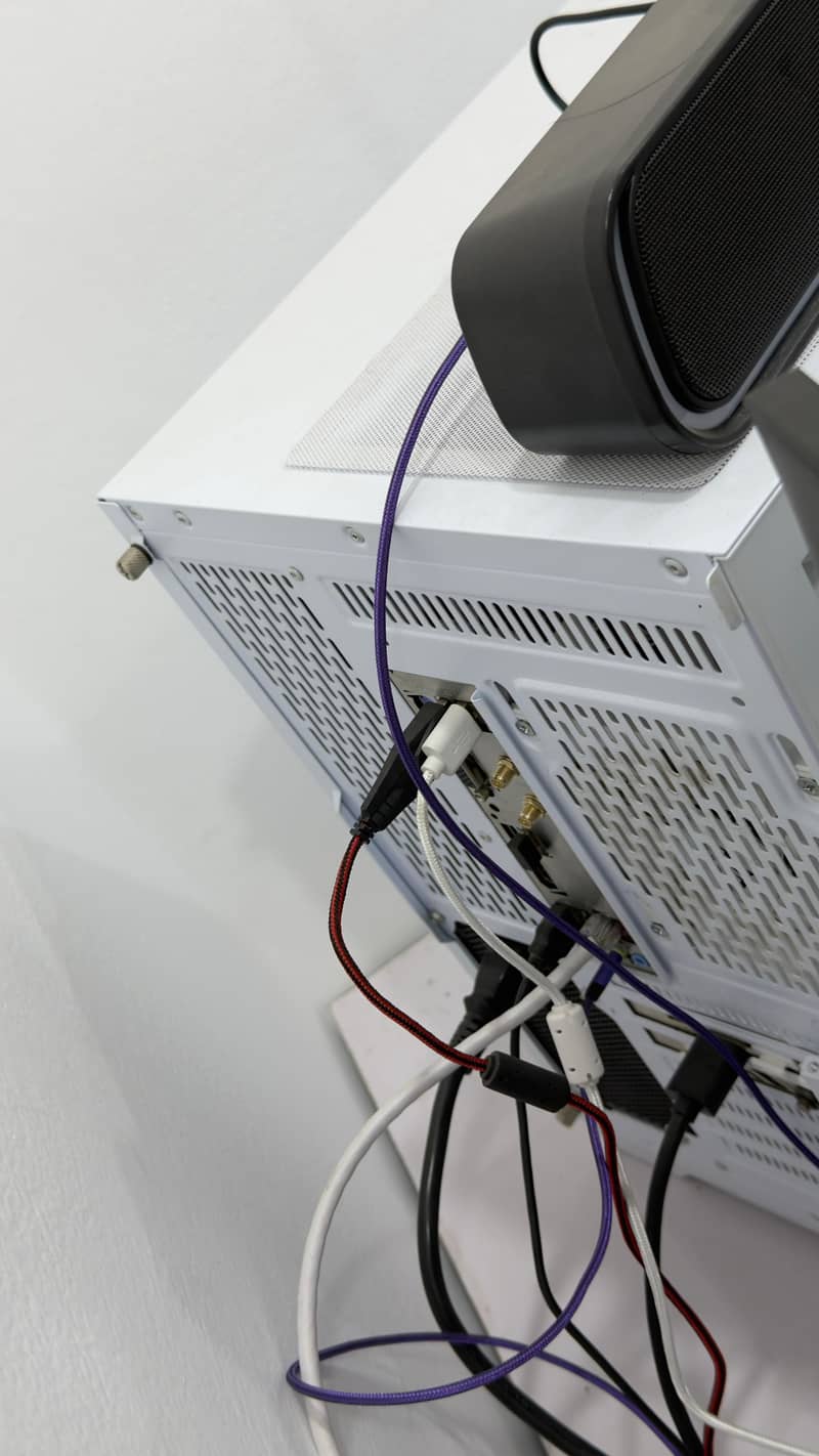 Gaming PC RTX 5080 Vulcan OC White Gaming PC | Ryzen 7 9700X - Gaming ...