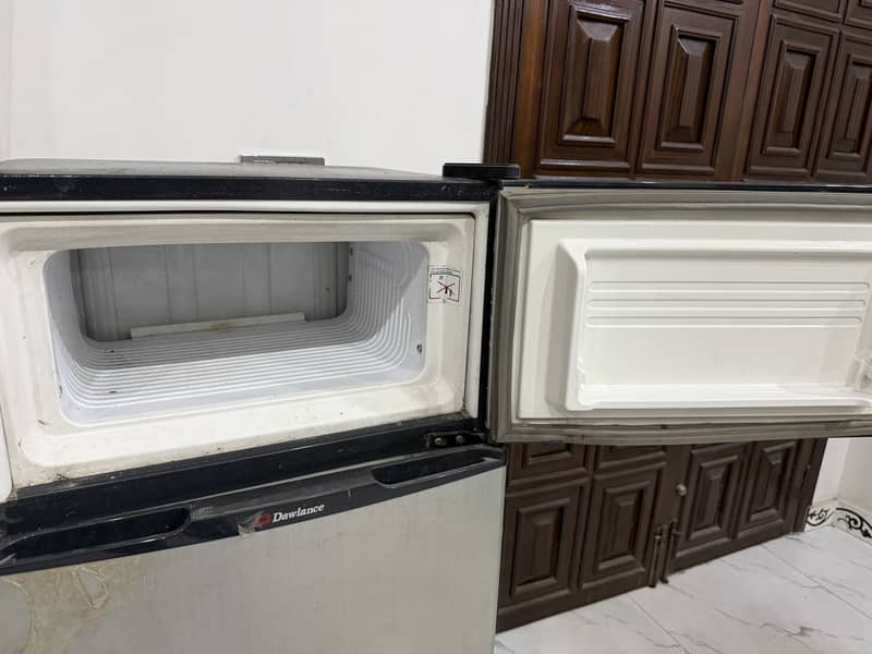 Dawlance Small Size Double door Refrigerator - Refrigerators - 1115115602