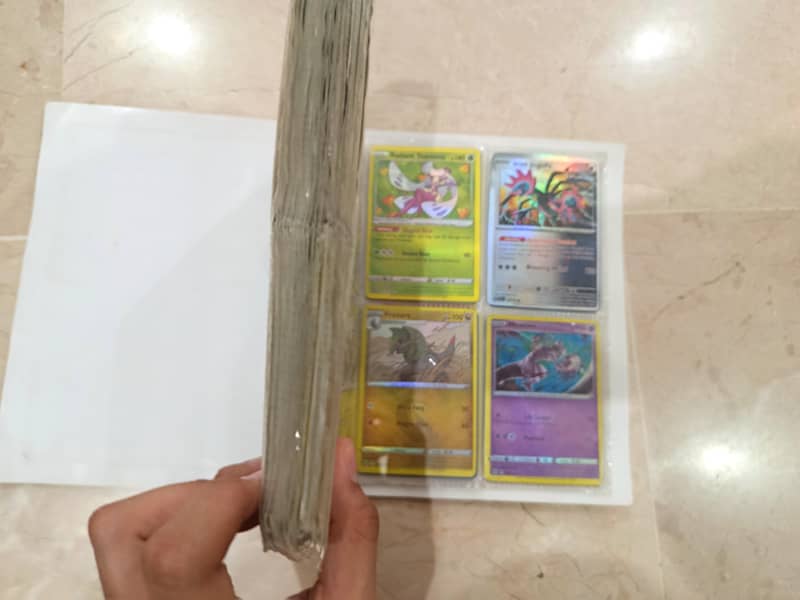 Pokémon cards book - Coins & Notes - 1115120035