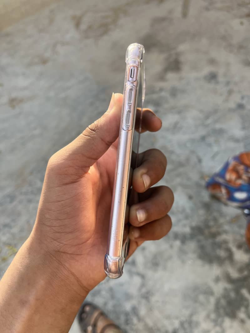 Apple iPhone 7 PTA APPROVED - Mobile Phones - 1115134399