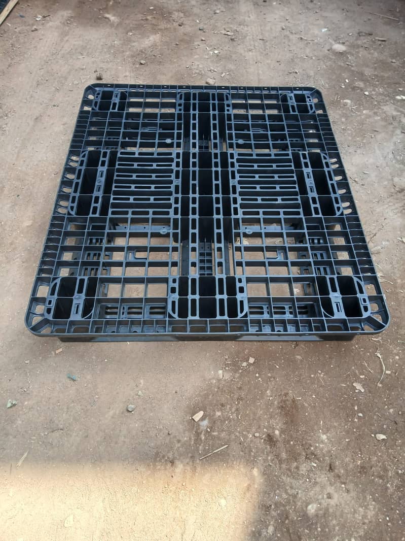 Pallets in Karachi Plastic Pallets Plastic & Wooden Pallets Karachi ...