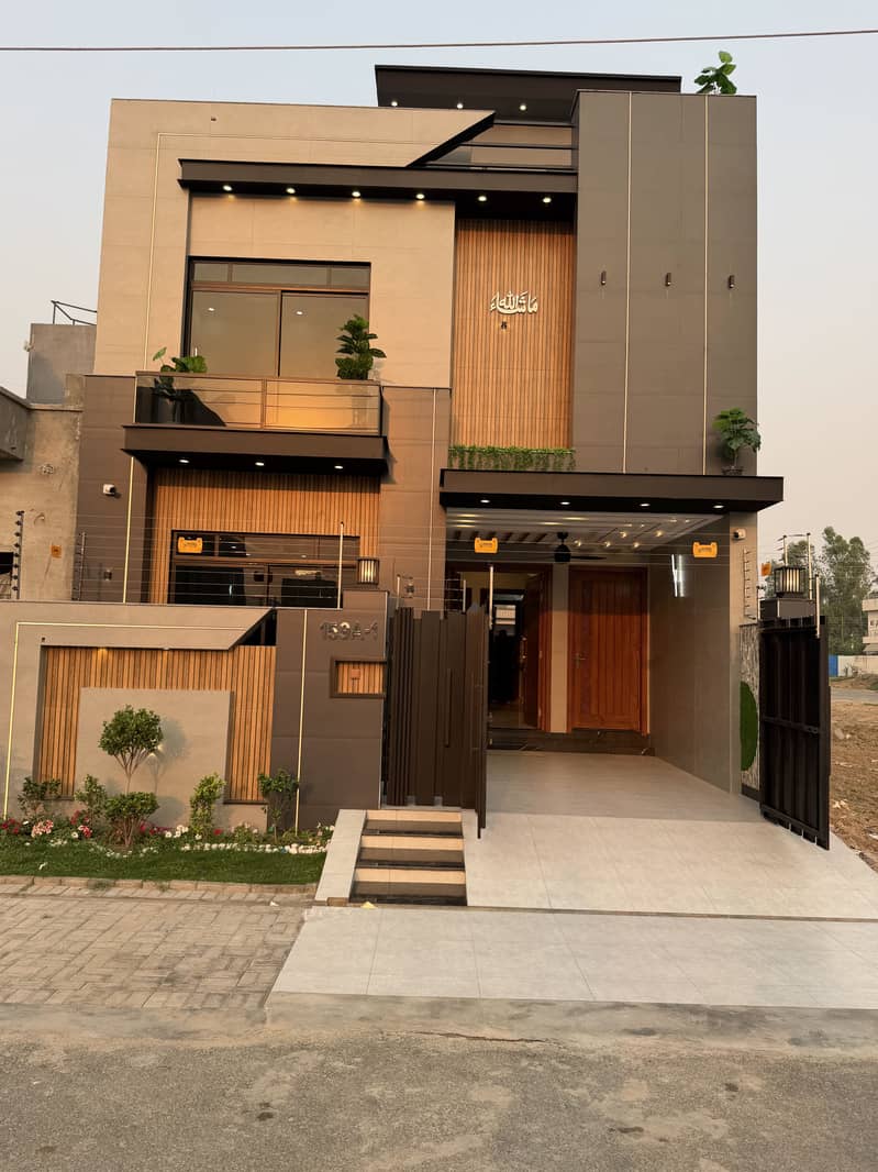 5 Marla Ultramodern House For Sale In Central Park Housing Scheme ...