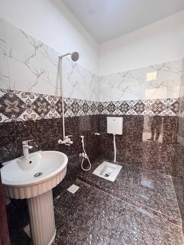 AliZe garden 120 sq yards Banglow For Sale - Houses - 1115329207