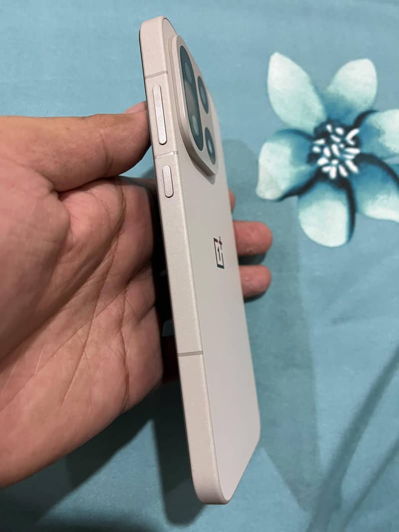 One Plus 15 16gb Ram 512gb - Mobile Phones - 1115330836