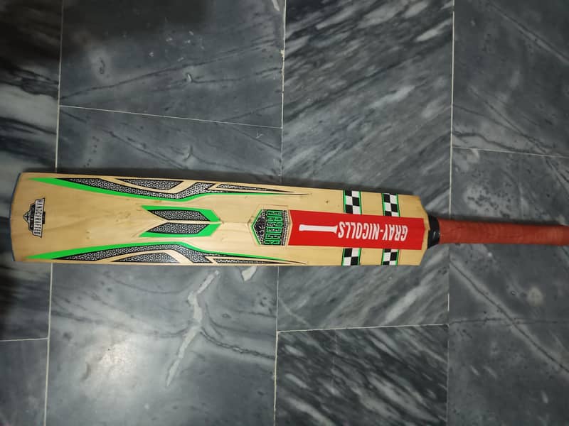 gray Nicole cricket kit - Sports Equipment - 1115407179