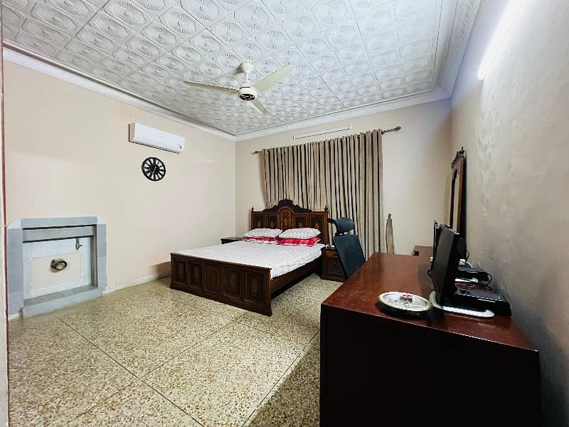 A Well Maintained Upper Portion Fully Furnished - Portions & Floors ...