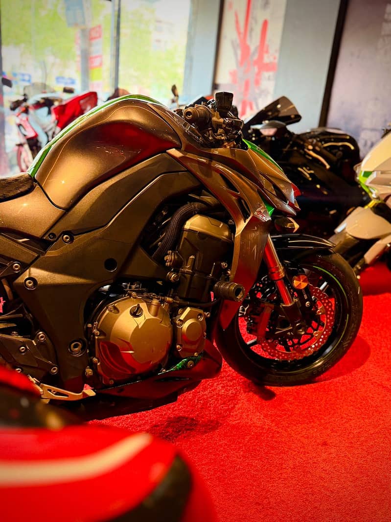 kawasaki Z1000 - Sports & Heavy Bikes - 1115589396