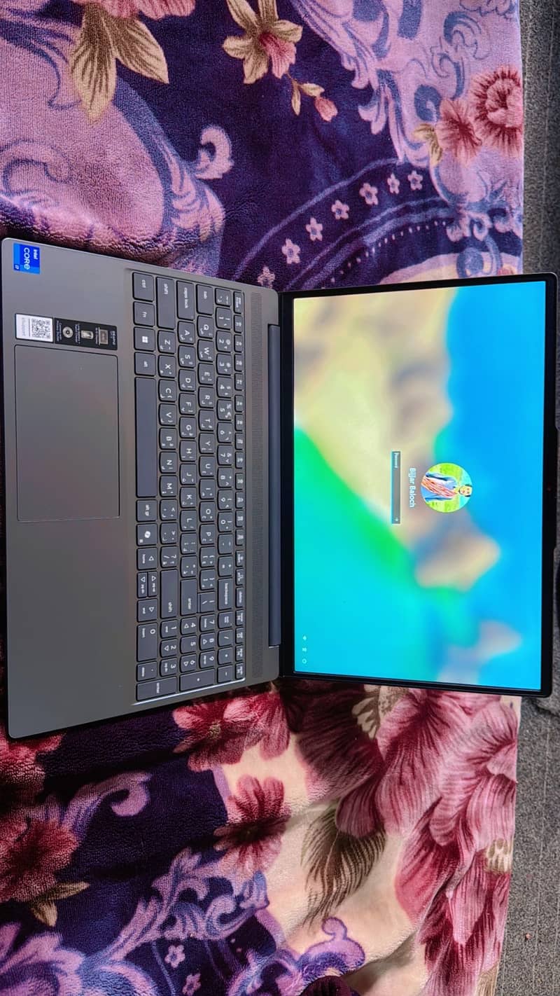 Selling my laptop - Laptops - 1115599046