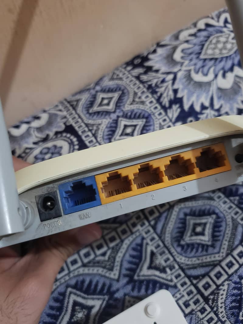Internet Router Set – Good Condition - Networking - 1115603275