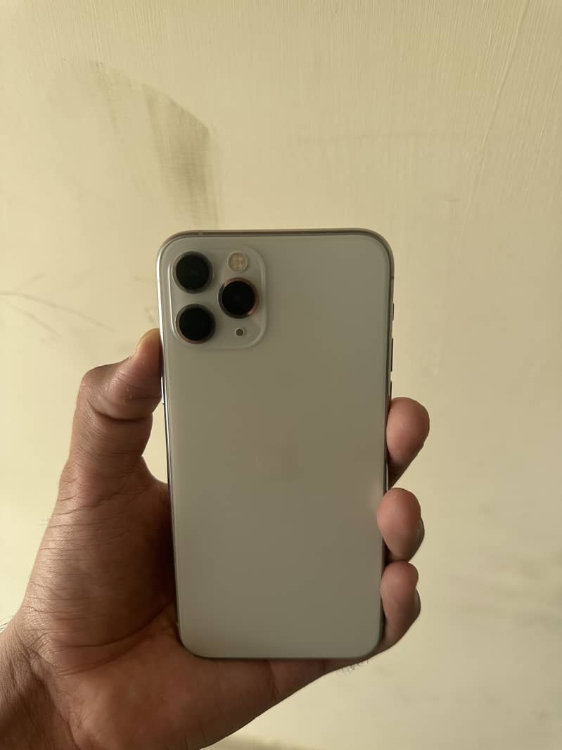 Apple iPhone 11 Pro - Mobile Phones - 1115616256