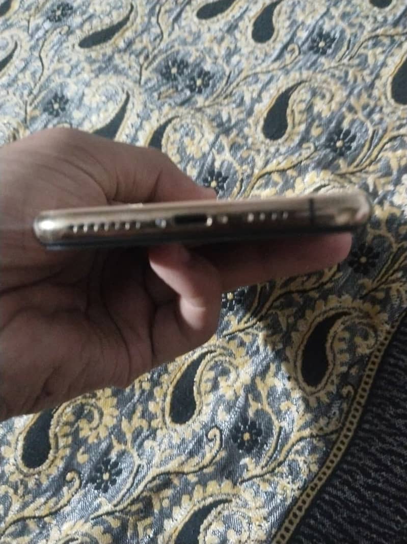Apple iPhone XS Max - Mobile Phones - 1115650859