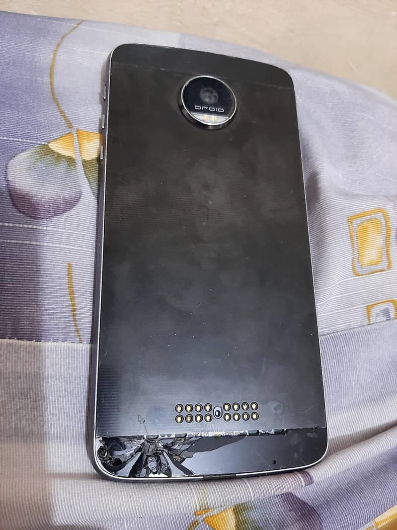 Motorola Moto z play - Mobile Phones - 1115652356