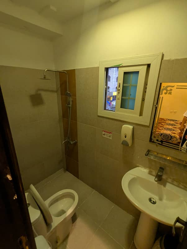 AC ROOM AVAILABLE IN ISLAMABAD just 5499 PER NIGHT PEACEFUL STAY ...