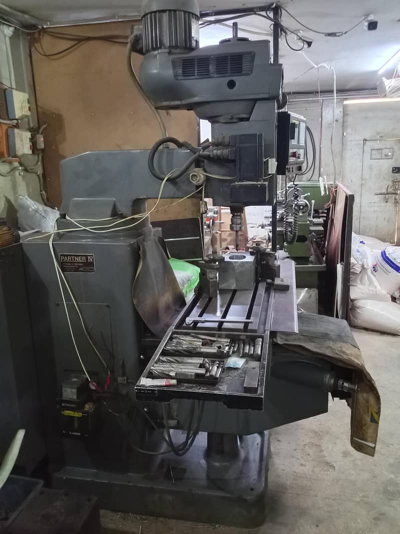 1 - CNC MILLING MACHINE 2 - Lathe machine 3 - Drill machine - Other ...