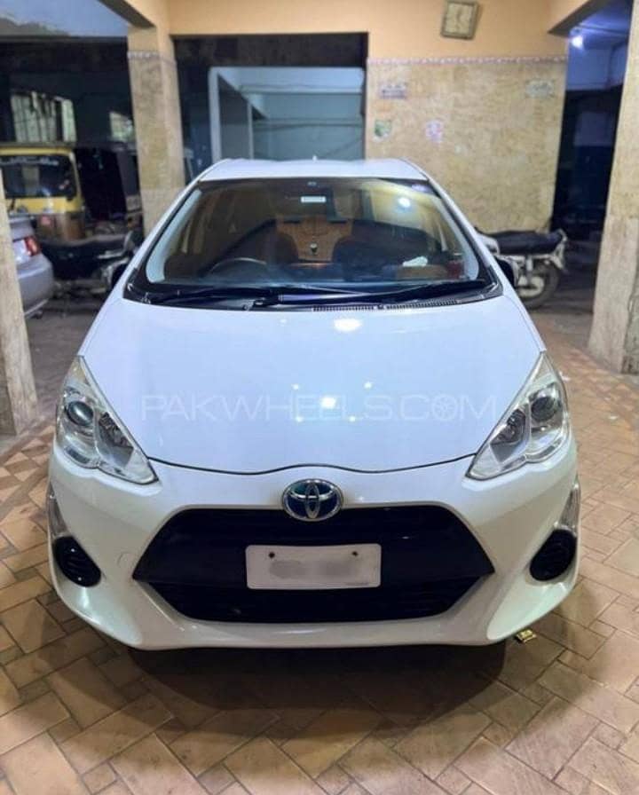 Toyota Aqua G Push Start 15/18 Just like a New car - Cars - 1115696070