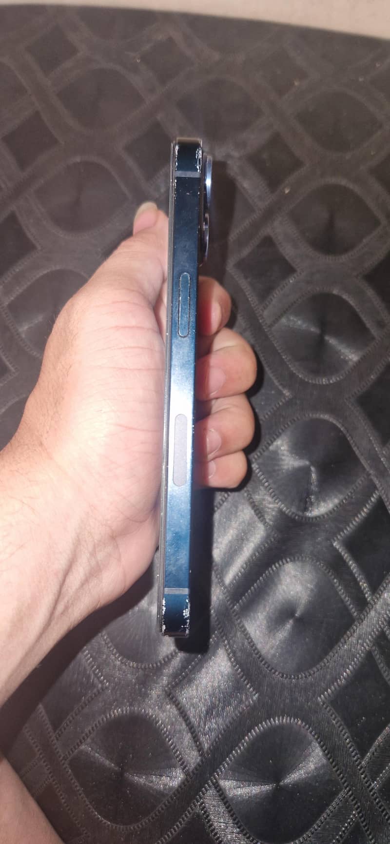 Apple iPhone 13 - Mobile Phones - 1115700096