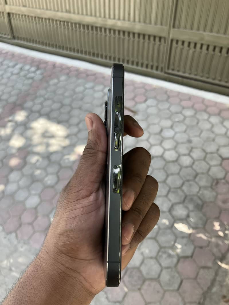 Apple iPhone 13 Pro - Mobile Phones - 1115712239