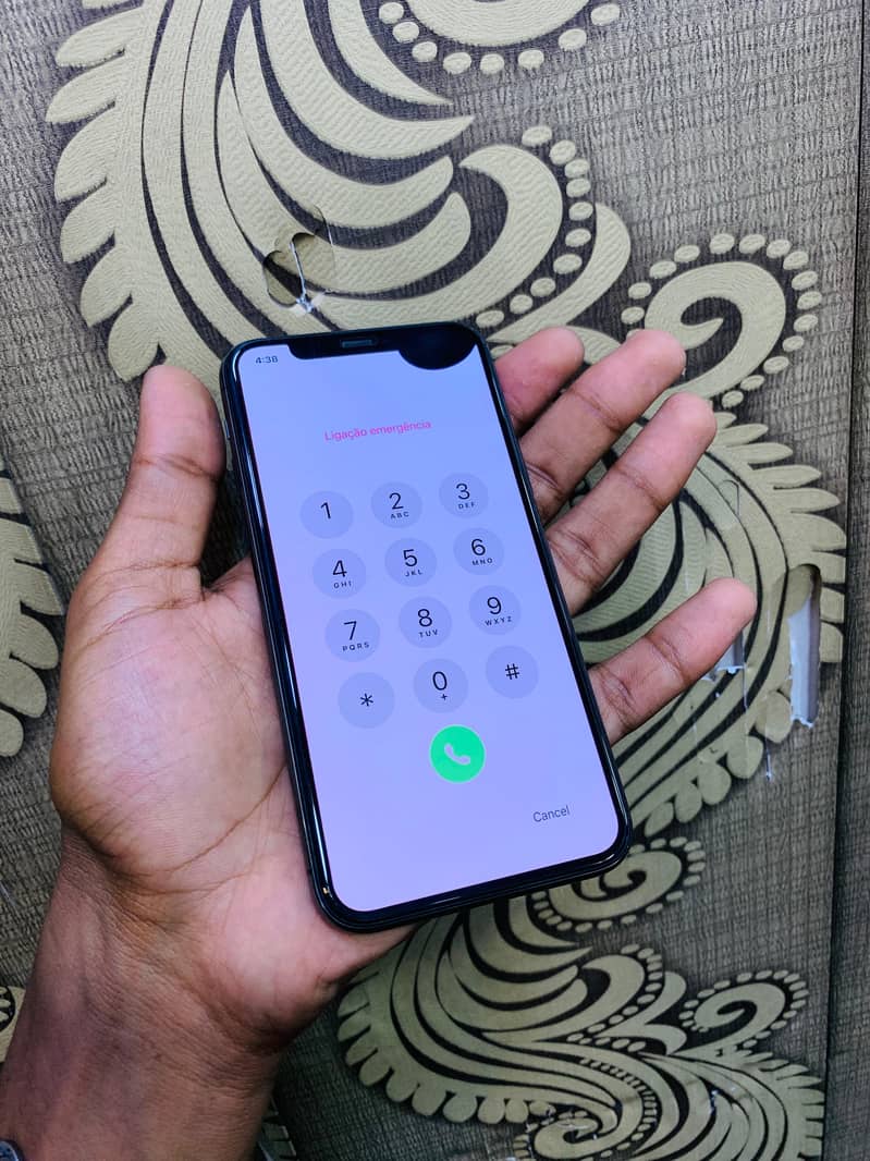 Apple iPhone 11 Pro - Mobile Phones - 1115714910