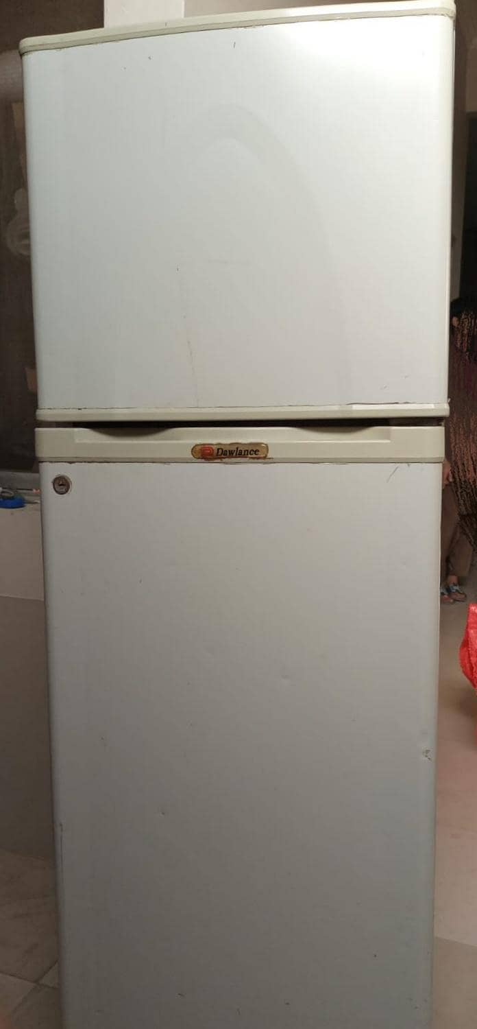 Dawlance 10 Cubic fridge for sale in good condition, excellent cooling ...