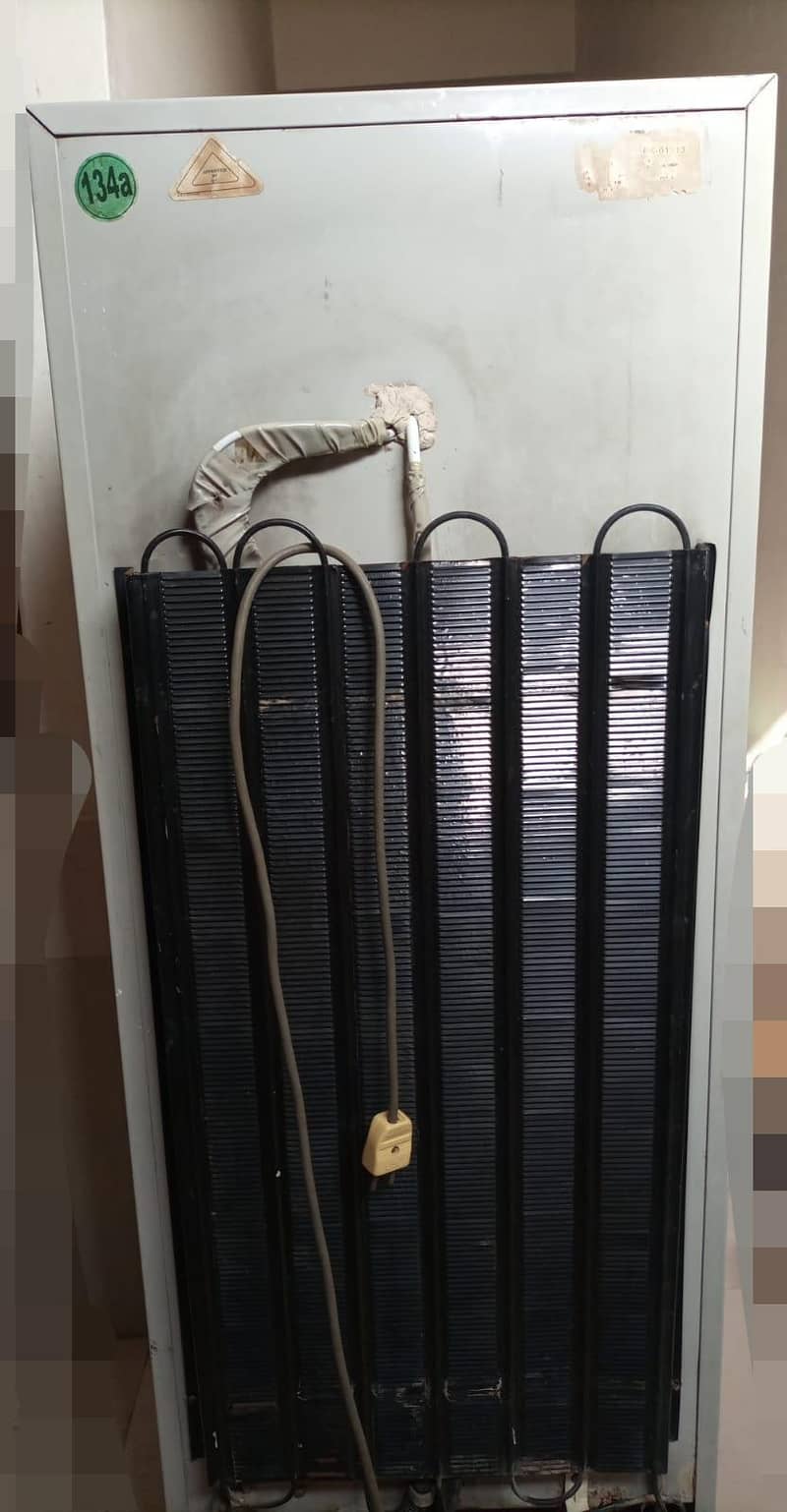 Dawlance 10 Cubic fridge for sale in good condition, excellent cooling ...