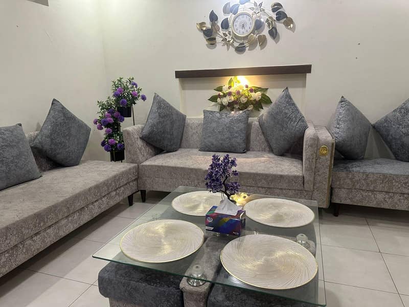 L shaped sofa with mini dainig - Sofas - 1115733763