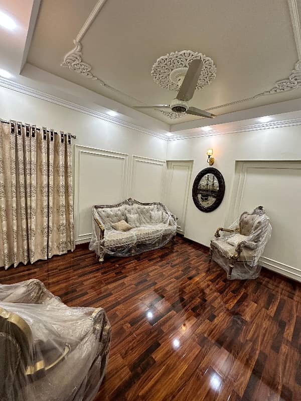 Prime Location Flat For Grabs In 950 Square Feet Karachi - Apartments ...
