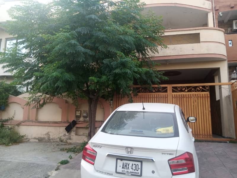 I-8 Beautiful Upper Portion For Rent. . . . - Portions & Floors ...