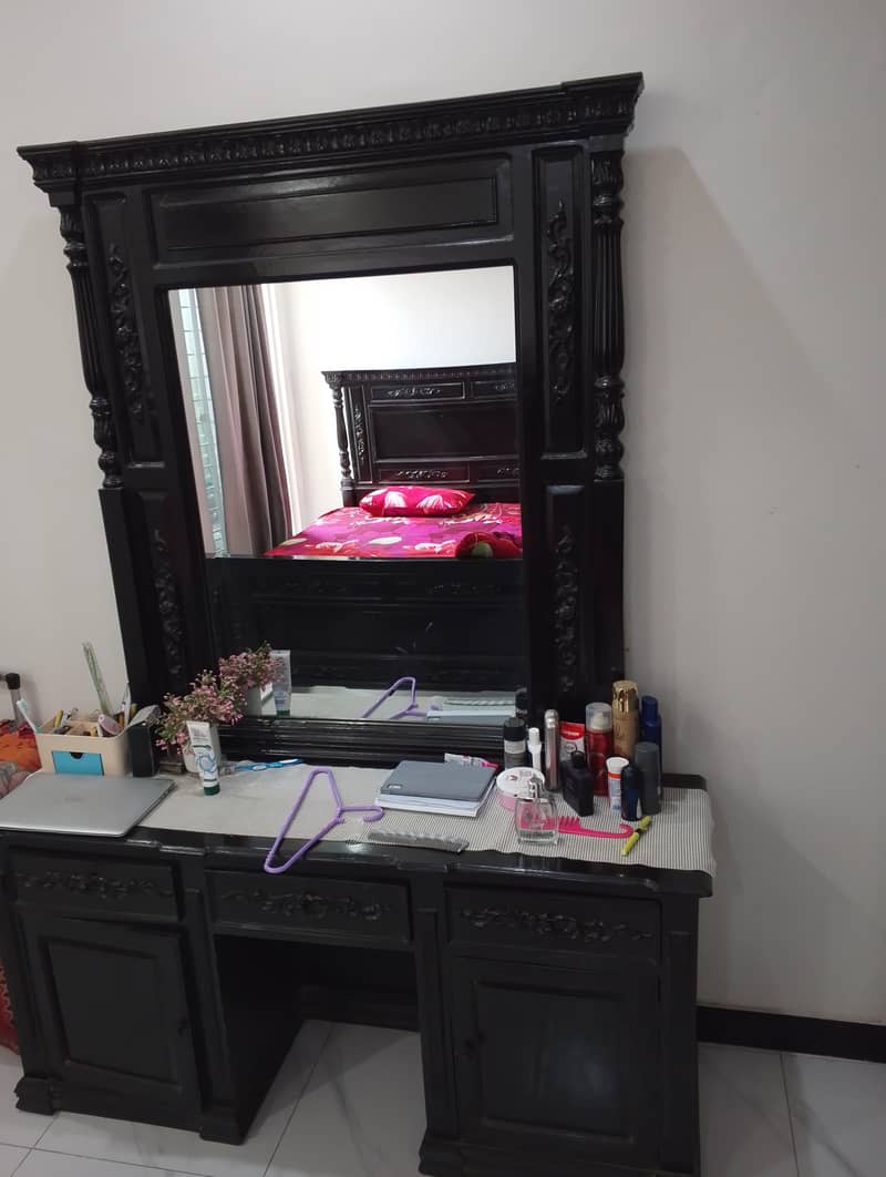 wooden bed with 2 side tables and dressing table - Beds - 1115747229