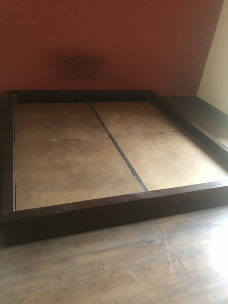 Low height king size bed - Beds - 1115749006