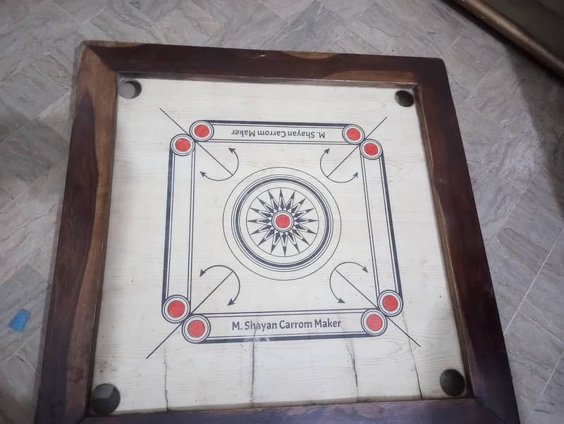 carrom bord - Sports Equipment - 1115759526