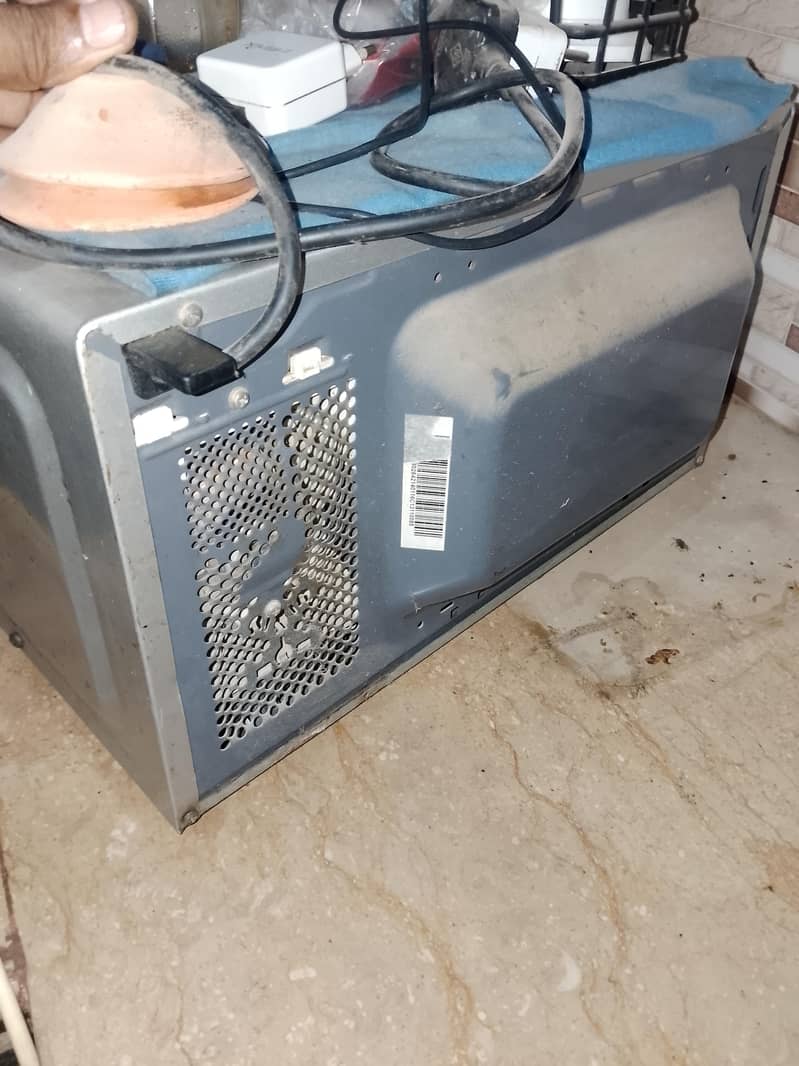 sharp oven urgent for sale . 0312--8542--337 - Ovens - 1115768058