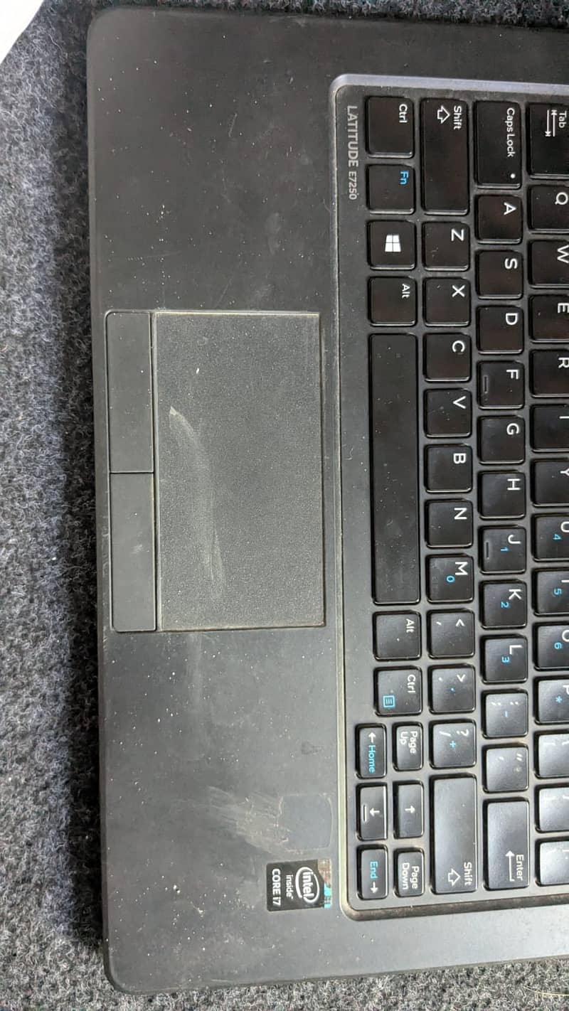 Dell Core i7 5th Gen 8GB Ram 128 SSD - Laptops - 1115777479