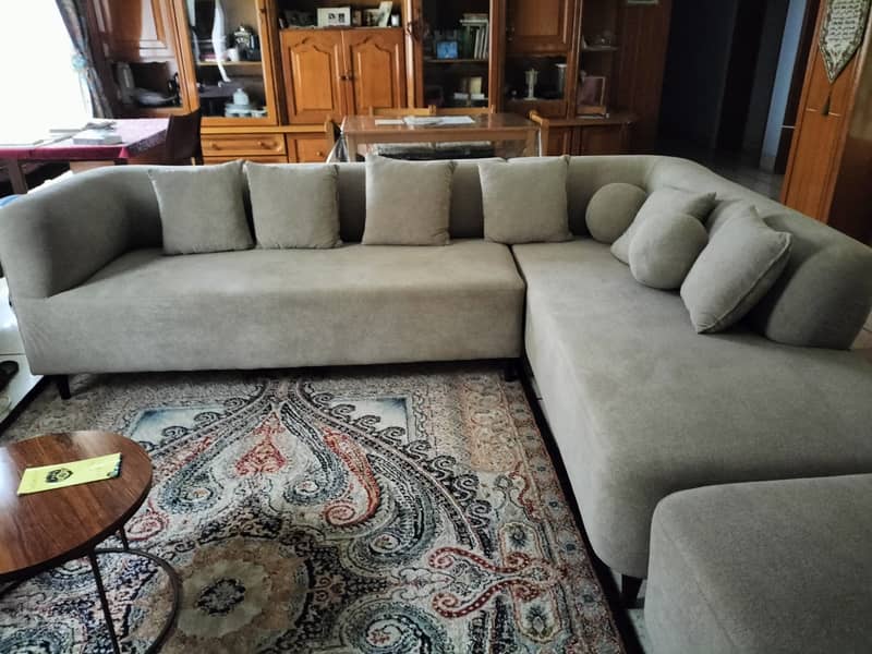 Almost new L shaped sofa - Sofas - 1115785971