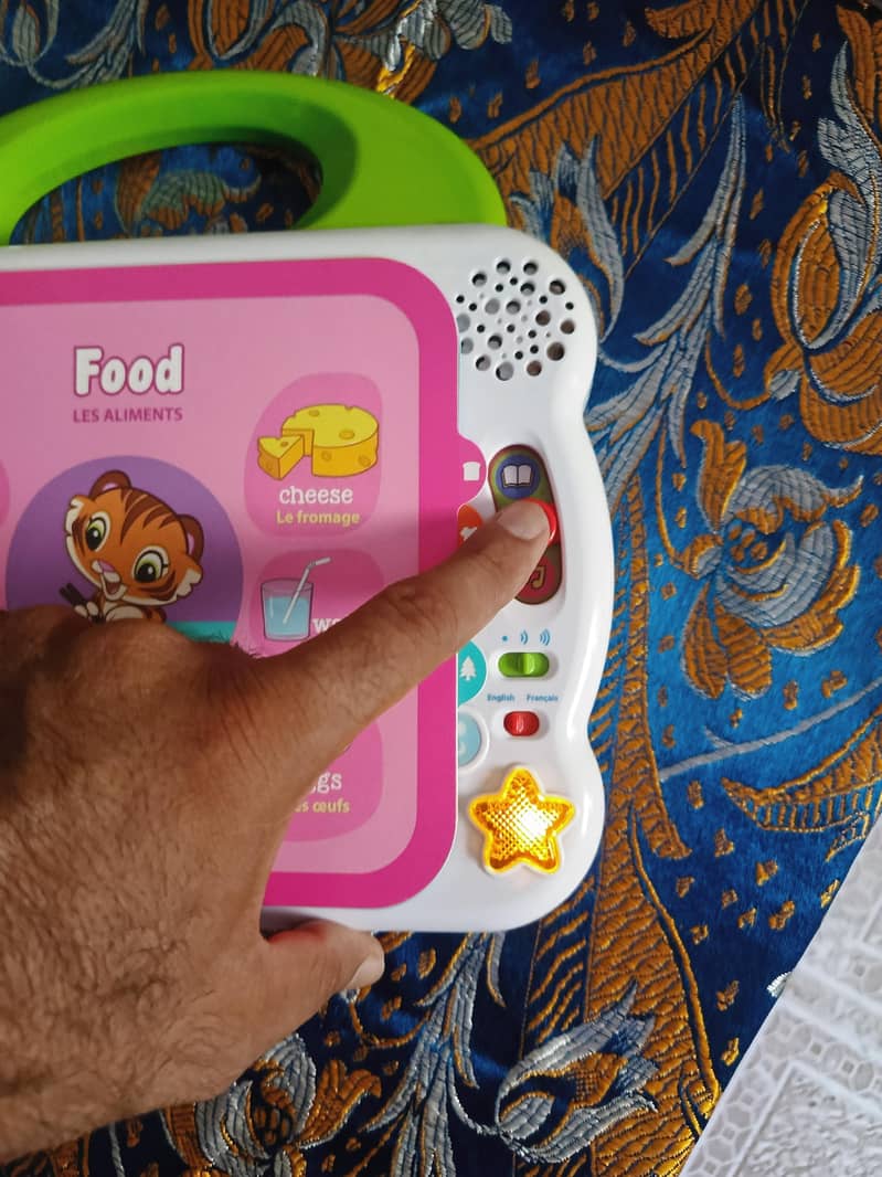 LeapFrog Learning Friends 100 Words Book – Touch and Learn - Toys ...