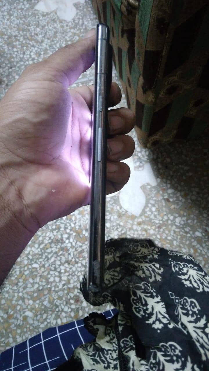 Google Pixel 7 Pro panal need to be changed - Mobile Phones - 1115795651