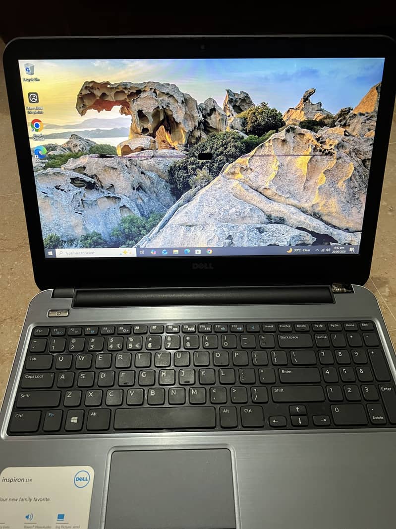 Dell laptop - Laptops - 1115802701