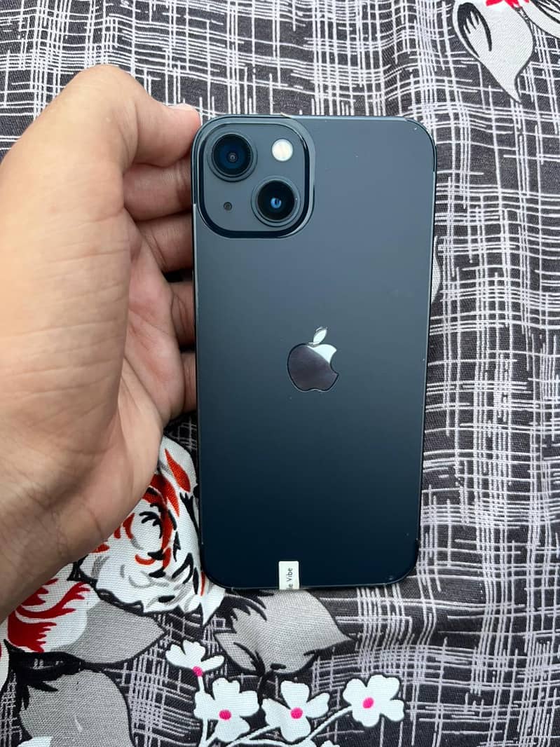 Apple iPhone 13 - Mobile Phones - 1115804578