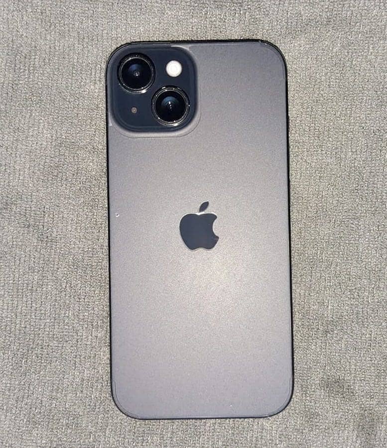 Apple iPhone 15 - Mobile Phones - 1115812885