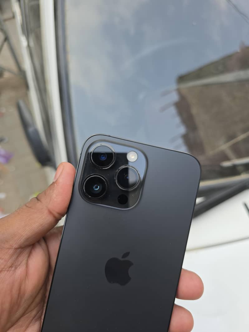 I Phone 14 Pro Max Refurbished 256 with box and cable mena feb mein li ...