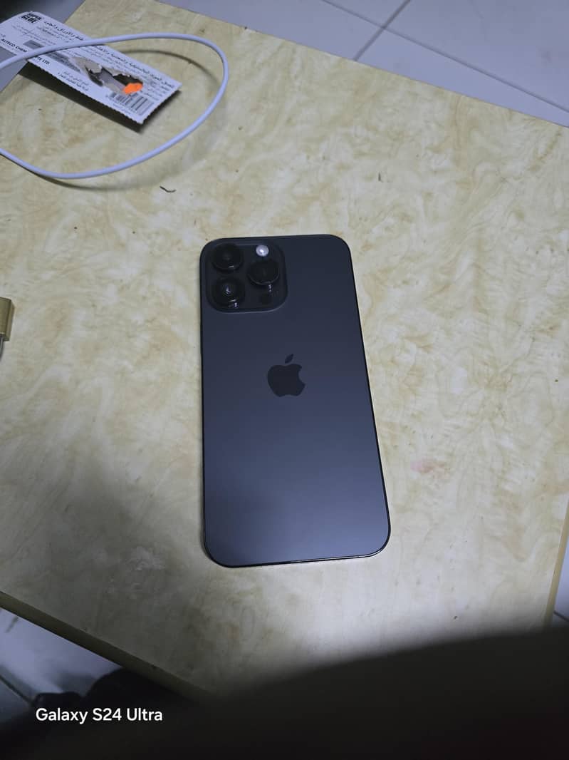 I Phone 14 Pro Max Refurbished 256 with box and cable mena feb mein li ...